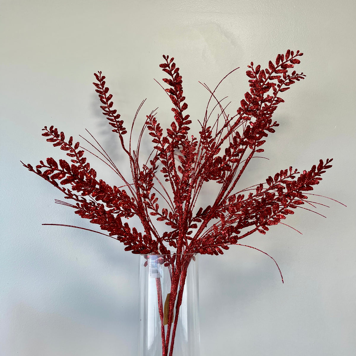 Red Glitter Berry Grass Spray – Magnolias